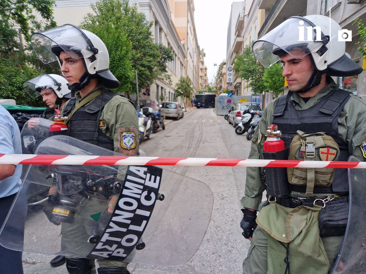 Επιχείρηση της ΕΛ.ΑΣ. μετά από κατάληψη στη Νομική - ΤΑ ΝΕΑ