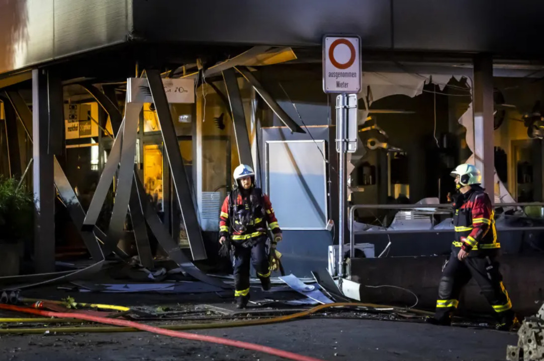 Δύο νεκροί και έντεκα τραυματίες από πυρκαγιά σε υπόγειο πάρκινγκ - ΤΑ ΝΕΑ