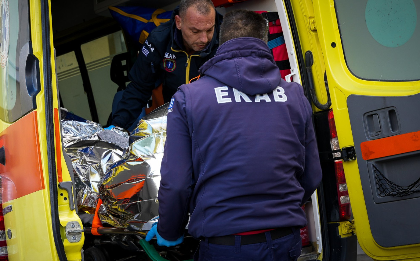 Κατερίνη: Στο νοσοκομείο 16χρονος που χτύπησε στον αυχένα έπειτα από ...