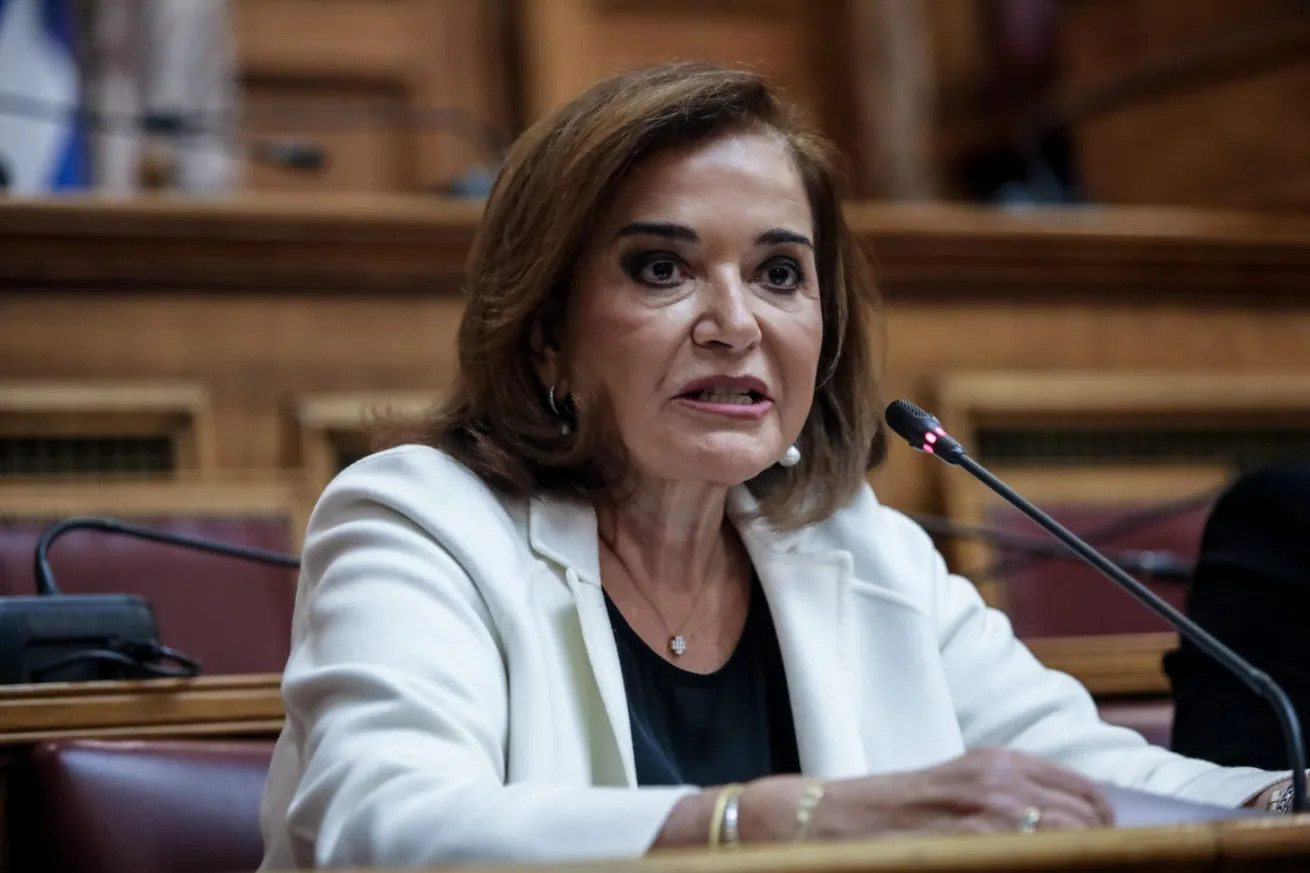 Μήνυμα Μπακογιάννη: «Καιρός να παρκαριστούν κάποια καλάμια στην ...