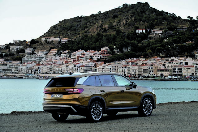 SKODA KODIAQ: ΚΑΙ ΜΕ ΤΕΧΝΗΤΗ ΝΟΗΜΟΣΥΝΗ - ΤΑ ΝΕΑ