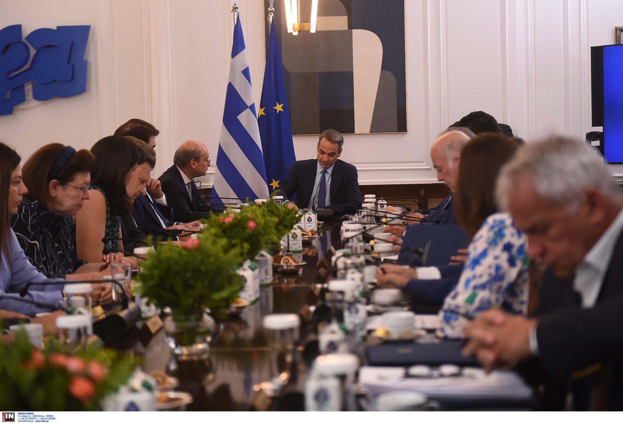 Μητσοτάκης στο Υπουργικό: Τα μέτρα για την καθημερινότητα των πολιτών ...