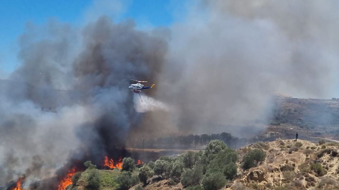 Μεγάλη φωτιά στην Κω – Ήχησε το 112 στην Καρδάμαινα - ΤΑ ΝΕΑ
