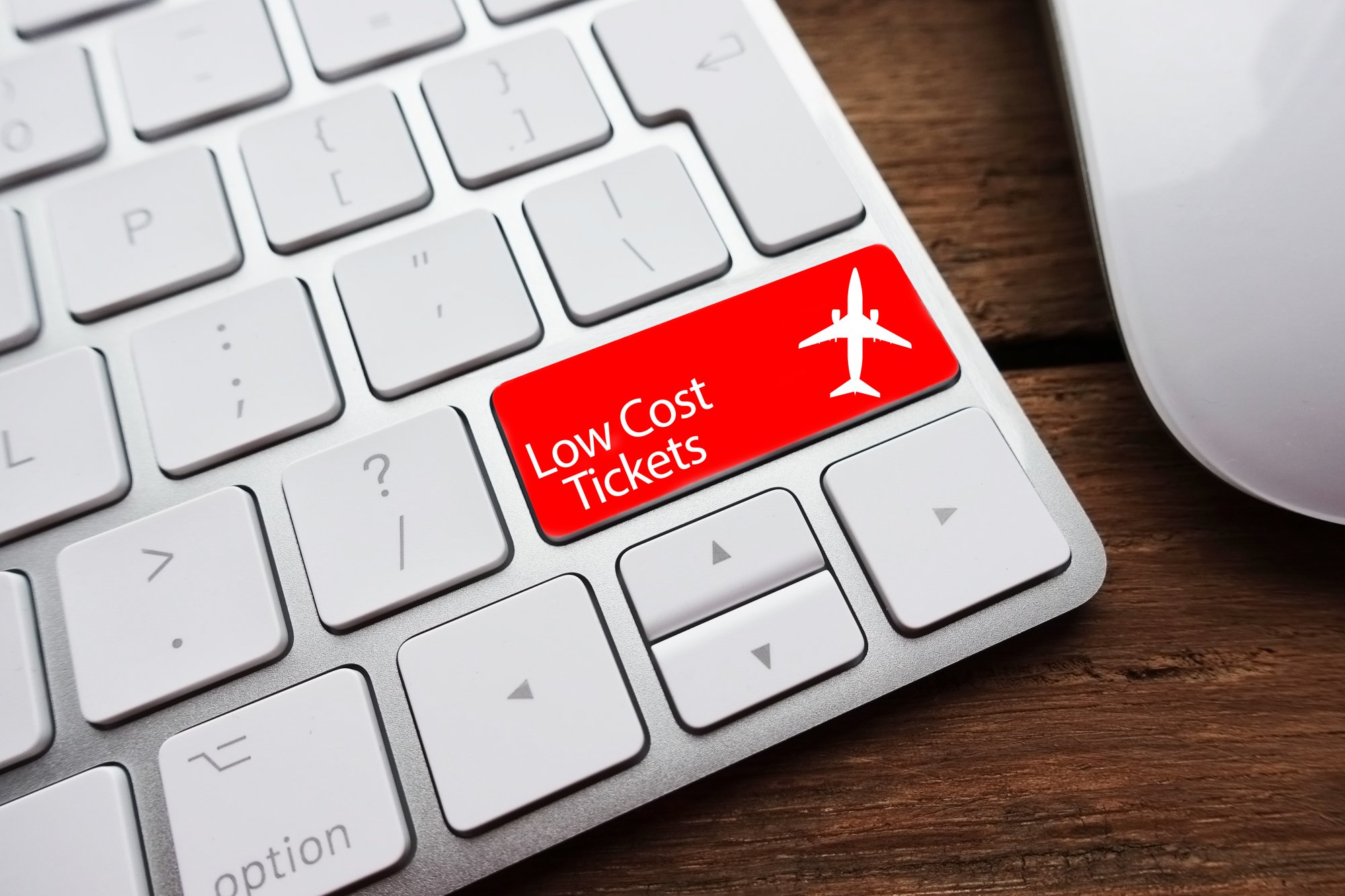 Δύσκολα τα πράγματα για τις low cost αεροπορικές εταιρείες - Τι ...