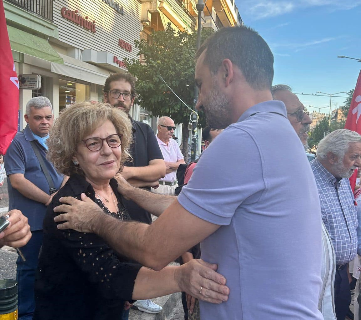 Στον τόπο της δολοφονίας του Παύλου Φύσσα η Νέα Αριστερά - ΤΑ ΝΕΑ