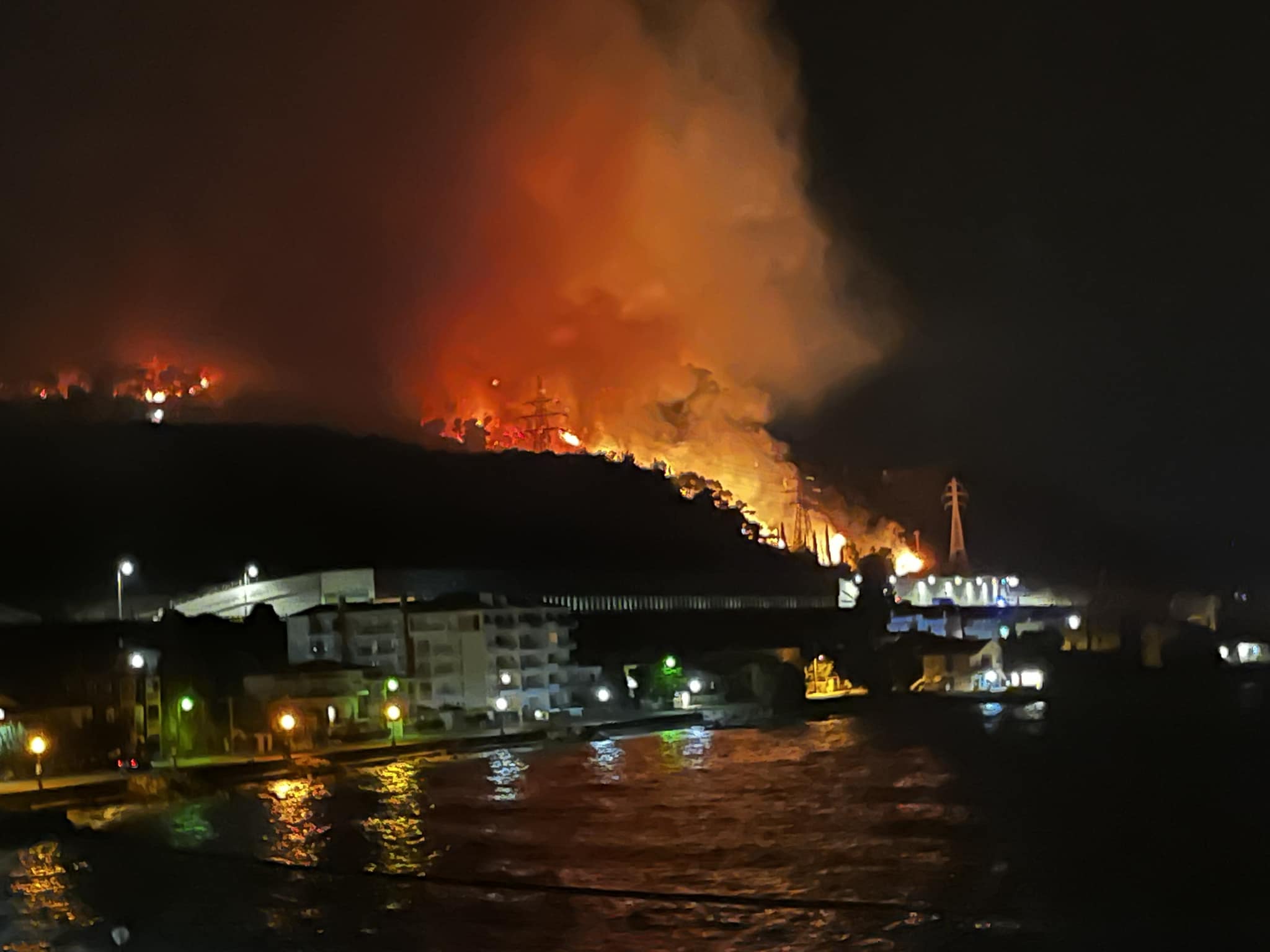Έκλεισε η εθνική οδός Πατρών – Κορίνθου και στα δύο ρεύματα - ΤΑ ΝΕΑ