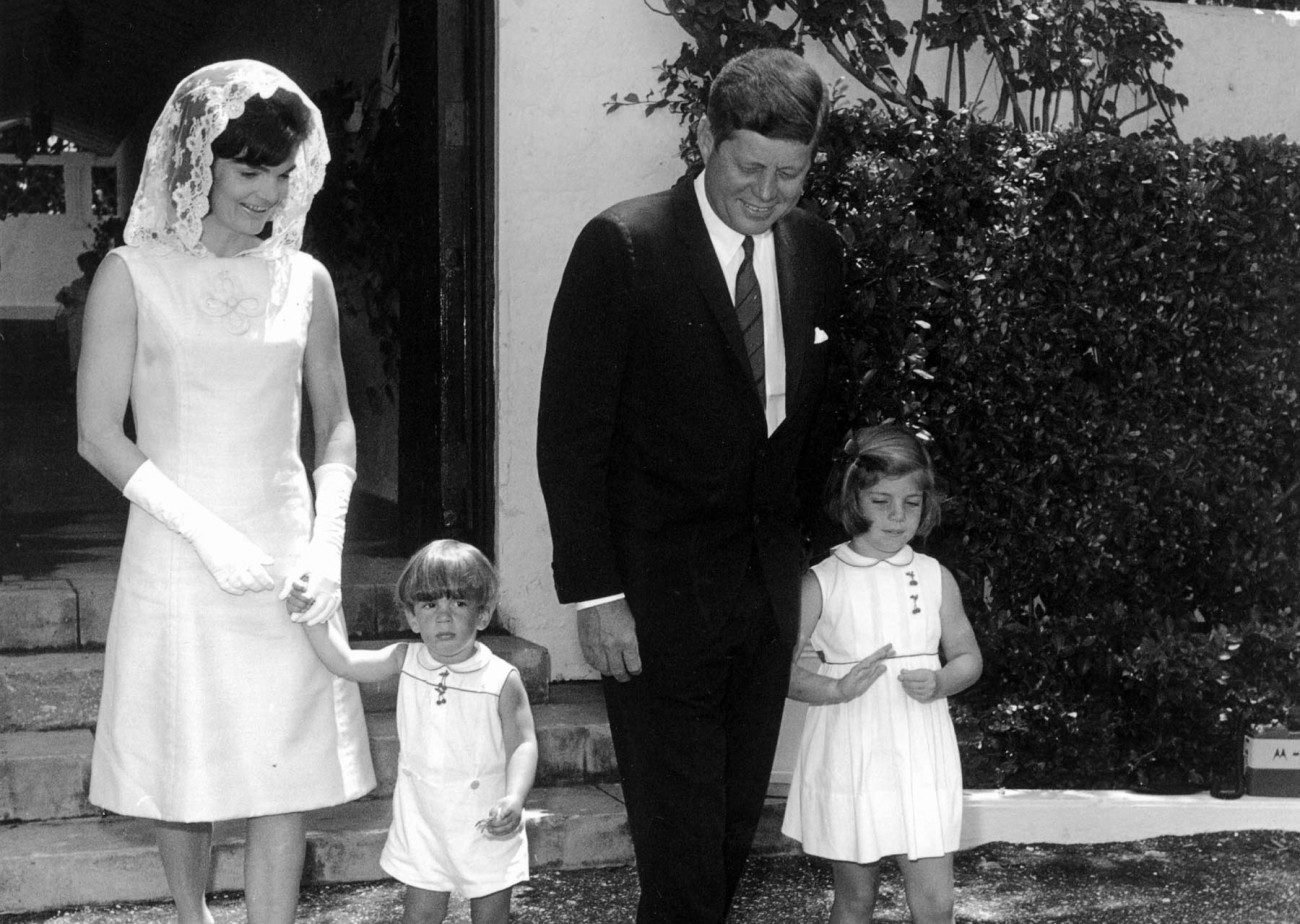 Το σκοτάδι πίσω από τη λάμψη των Kennedy - Ο σκοτεινός κόσμος της πιο ...