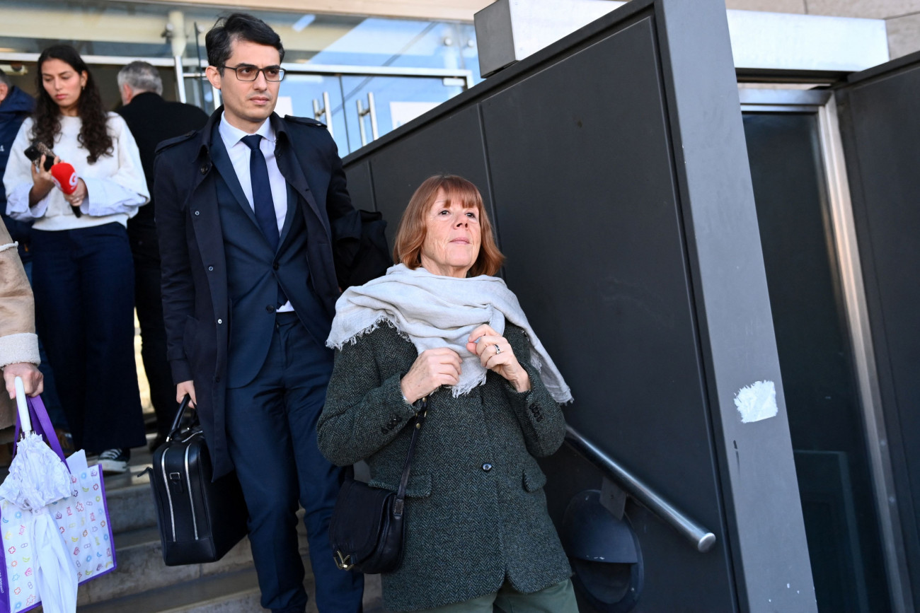 «Η Ζιζέλ Πελικό ηταν εκεί, γυμνή και αυτό για το οποίο ντρεπόταν ήταν ...