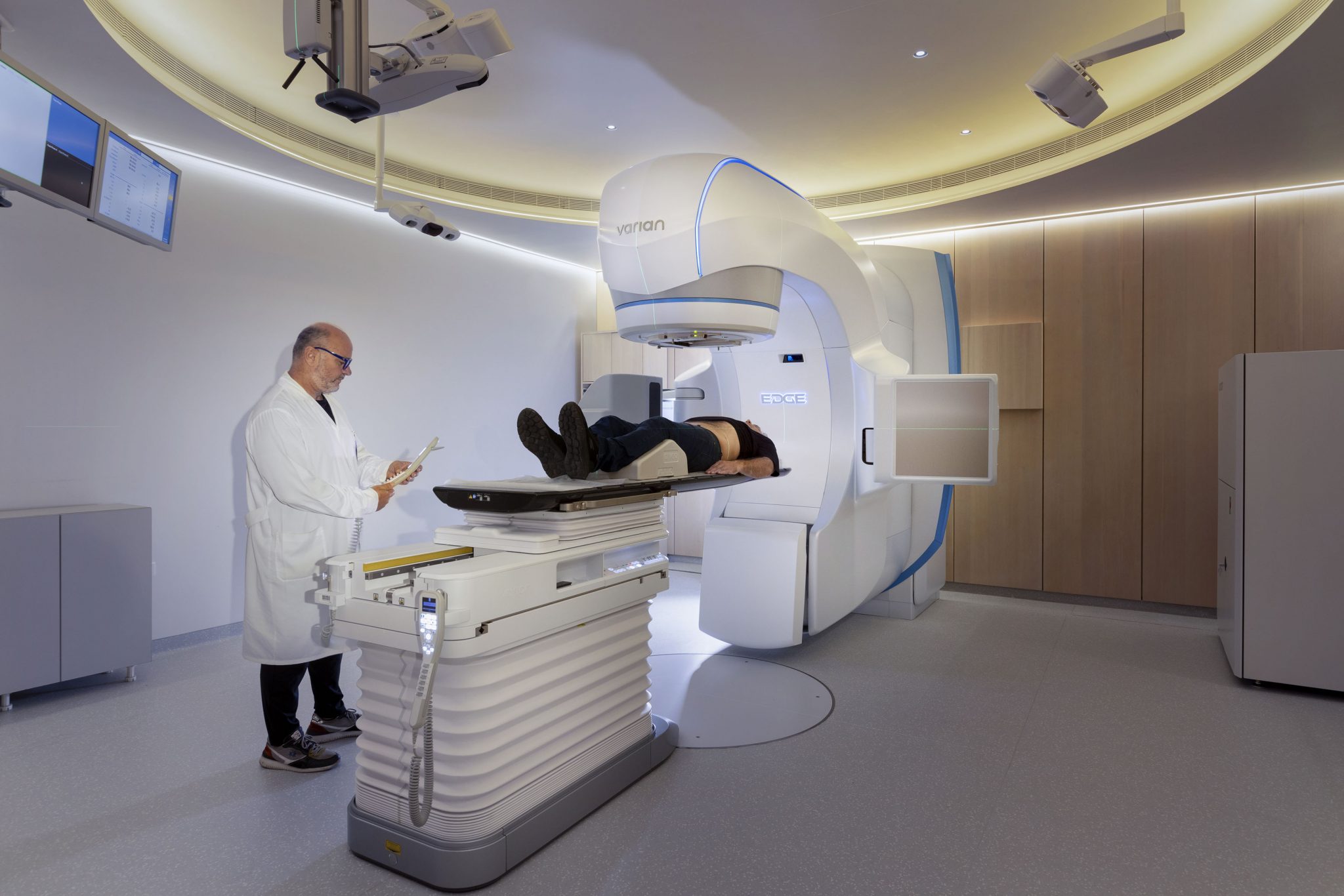 Όμιλος Ιατρικού Αθηνών: To νέο Διεθνές Ογκολογικό Κέντρο στη ...