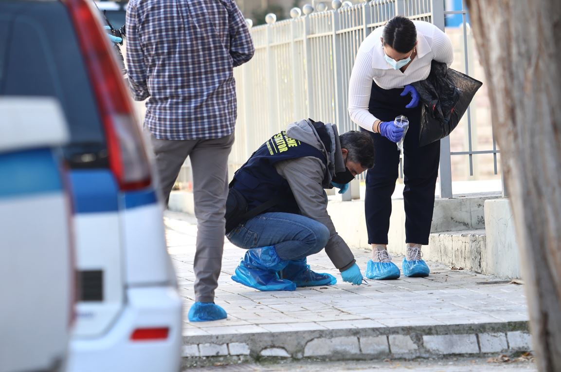 Διπλή δολοφονία στη Γλυφάδα: Επτά οι δράστες - Ταυτοποιήθηκαν οι έξι ...