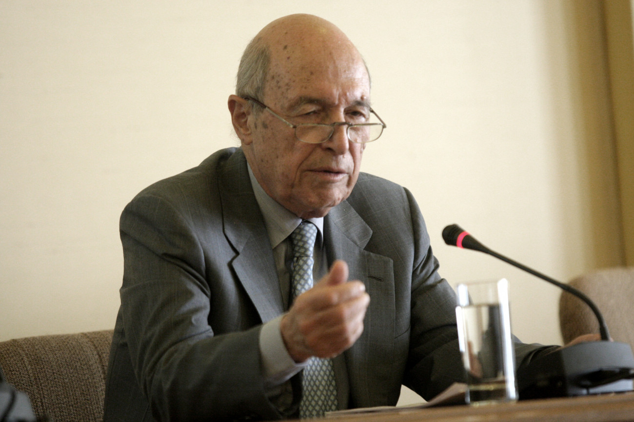 Κώστας Σημίτης: Τετραήμερο εθνικό πένθος για τον θάνατό του - ΤΑ ΝΕΑ