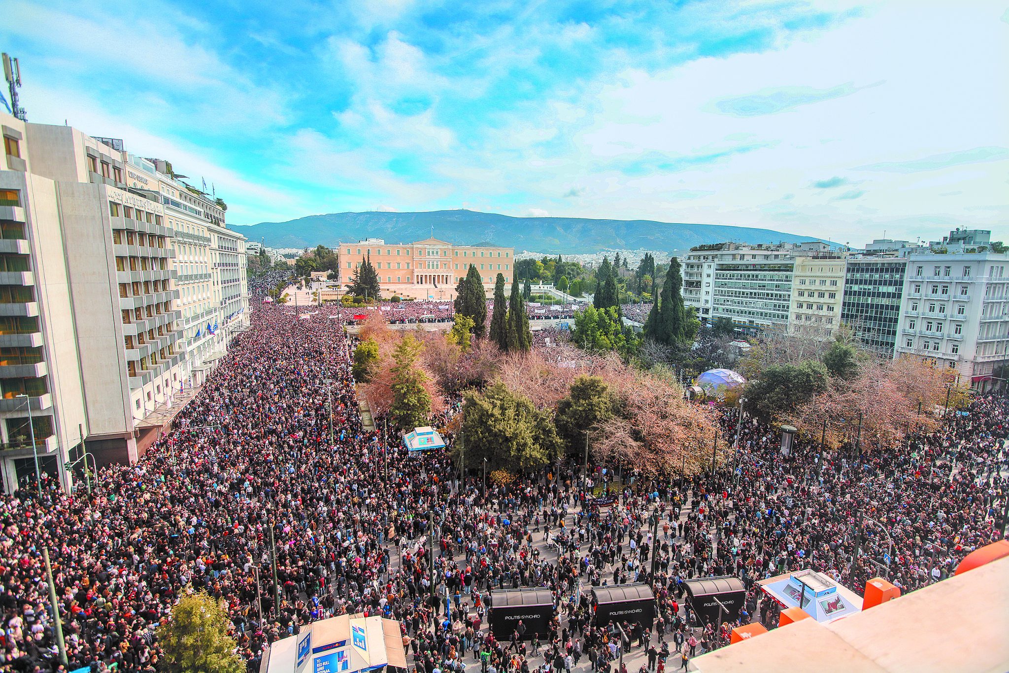 Ερχεται ρύθμιση για τα πάρκινγκ στις πιλοτές - ΤΑ ΝΕΑ