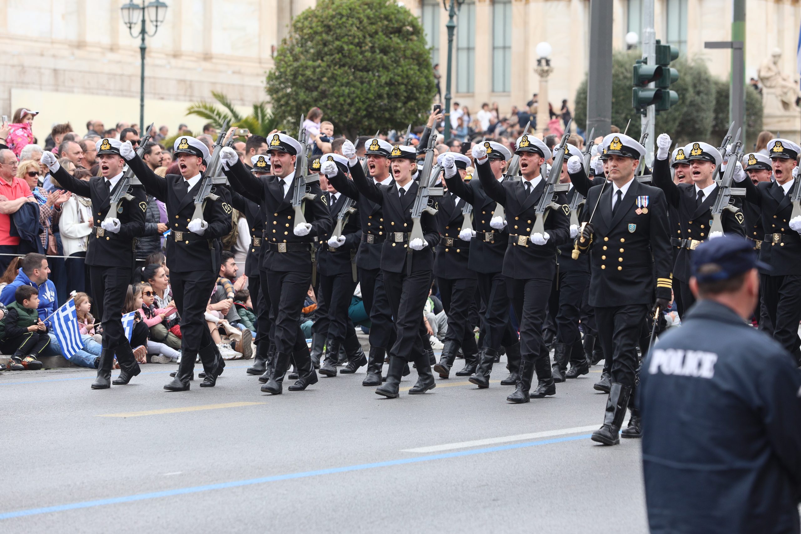 ΕΔΕ για τα εθνικιστικά συνθήματα στην παρέλαση της 25ης Μαρτίου - ΤΑ ΝΕΑ