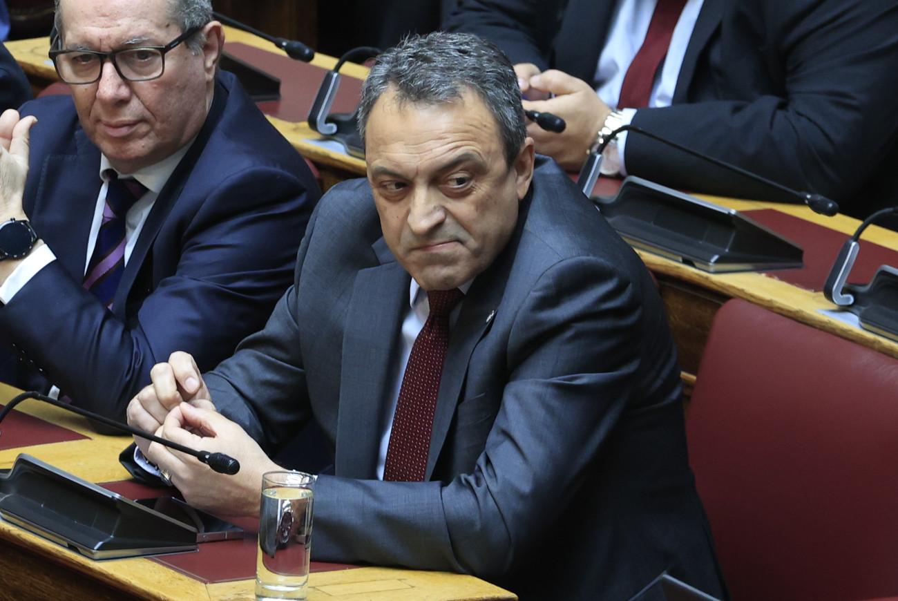 Διέψευσε τον εαυτό του ο Στίγκας για Σπαρτιάτες και Κασιδιάρη – Τι ...
