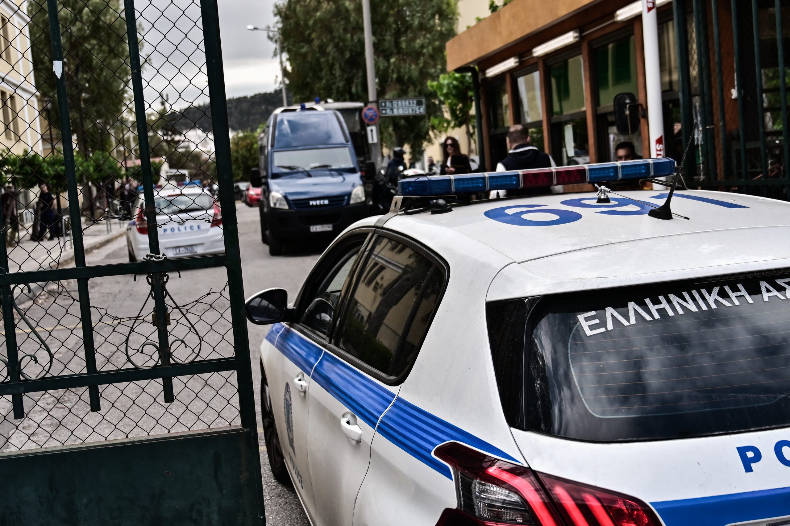 Γλυκά Νερά: Δίωξη για απόπειρα ανθρωποκτονίας στον 17χρονο για τον ...