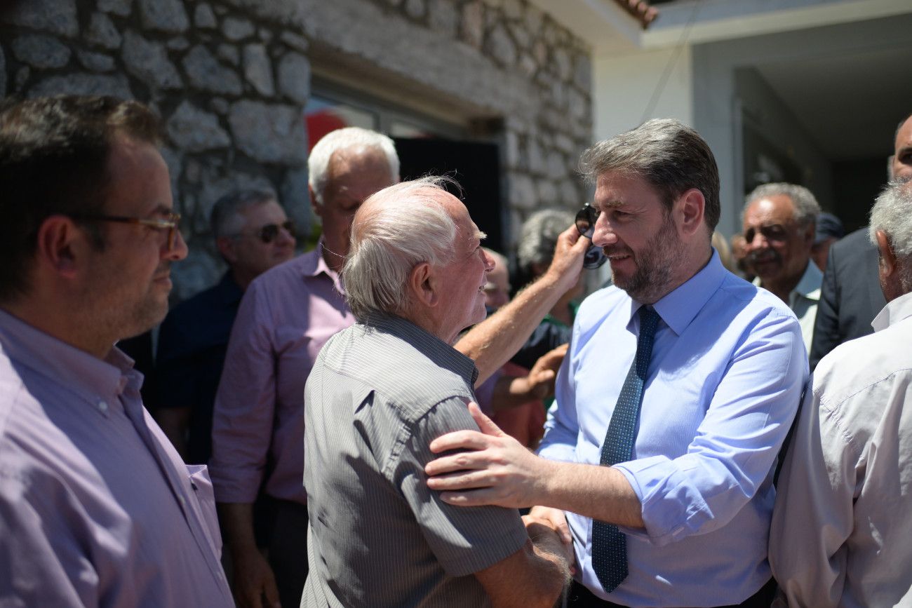 Ανδρουλάκης: Η κυβέρνηση της ΝΔ βλέπει το κράτος ως λάφυρο – Απόδειξη ...