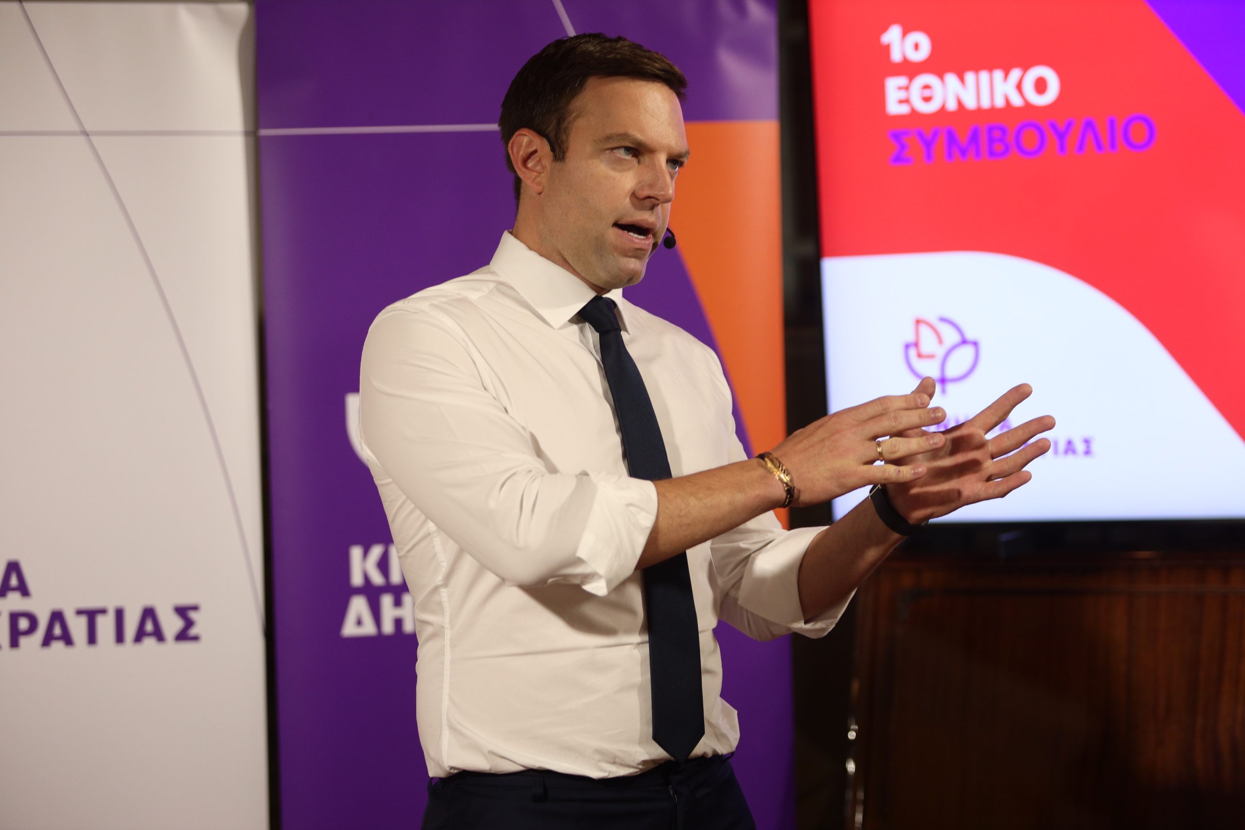 Αντιπαράθεση Δ. Μαρκόπουλου με Στ. Κασσελάκη για ένα λάθος σε ...