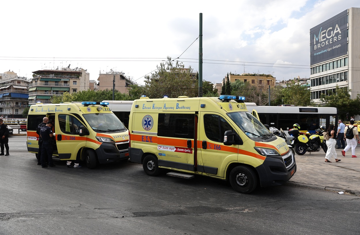 Ζωγράφου: Στο ΚΑΤ οδηγός λεωφορείου έπειτα από ξυλοδαρμό του από οδηγό ...