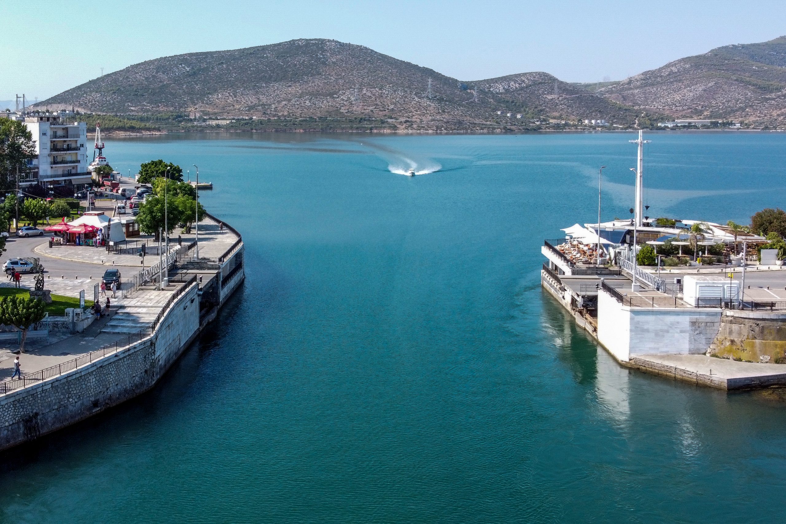 Χαλκίδα: Ανοιχτή παραμένει από χθες η παλιά γέφυρα Ευρίπου - Τι ...