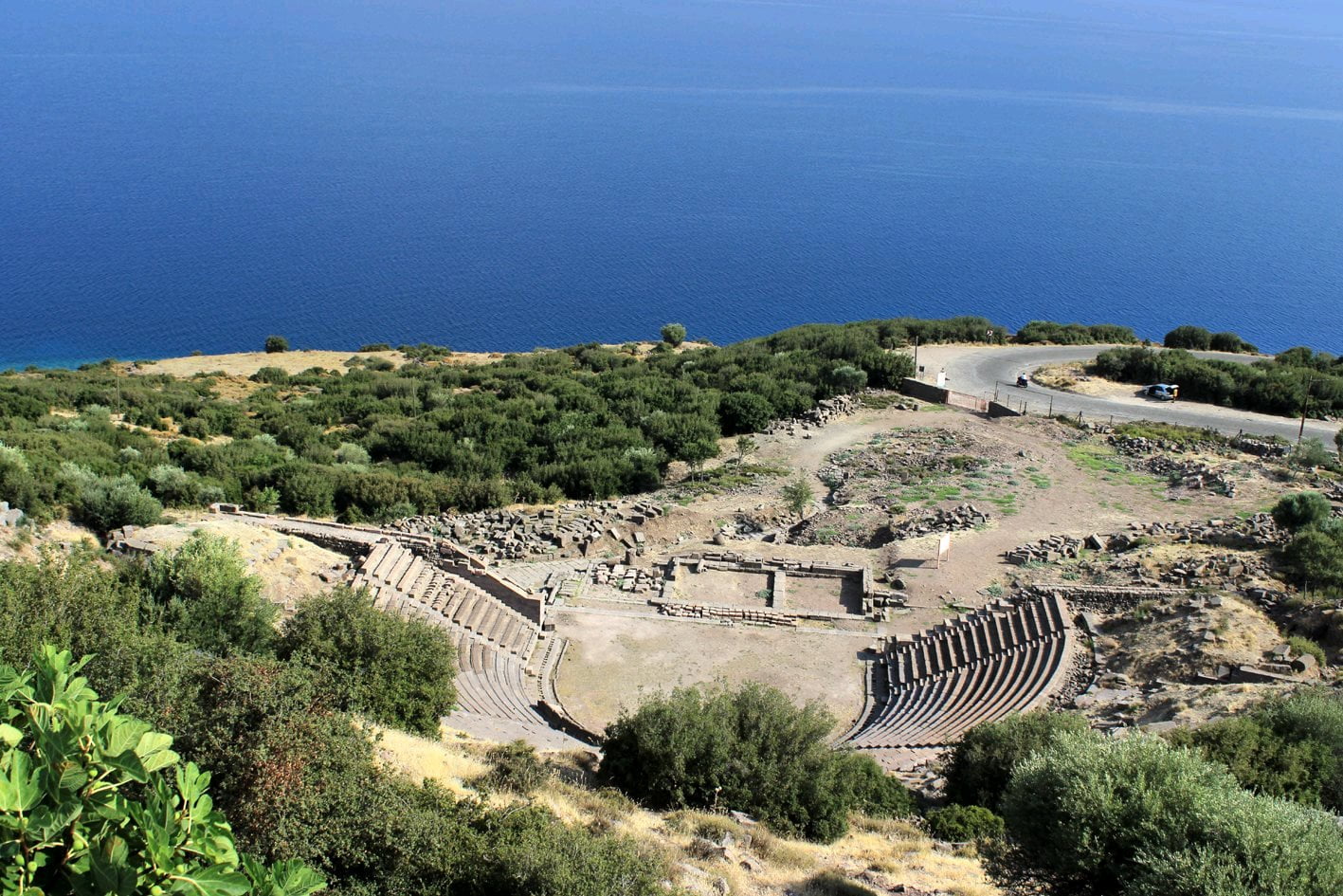Αποκαθίσταται το αρχαίο ελληνικό θέατρο της Ασσού στη δυτική Τουρκία ...