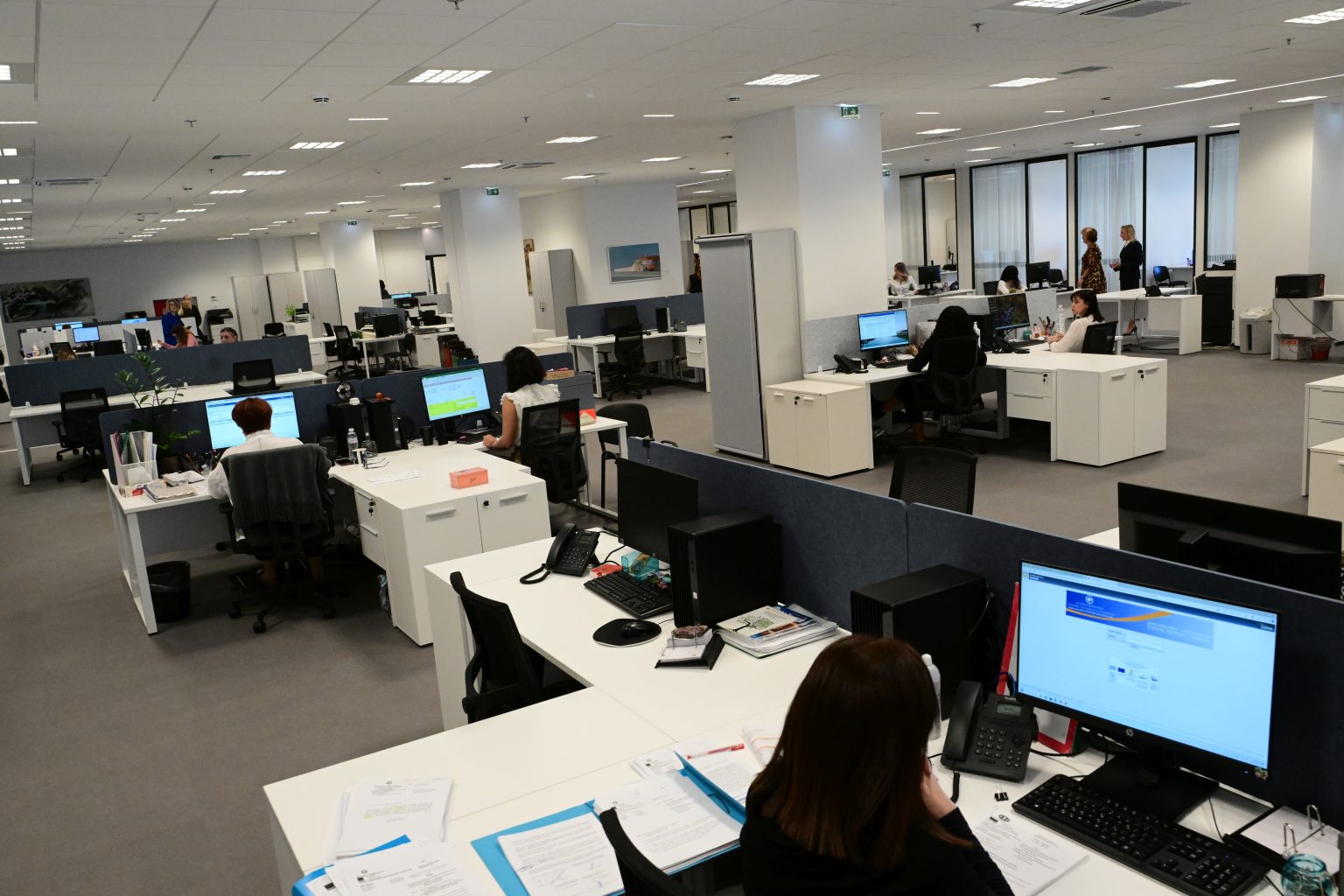Νοέμβριος 2025: Τα 5 επιδόματα που φτάνουν στους δικαιούχους - Τι και ...