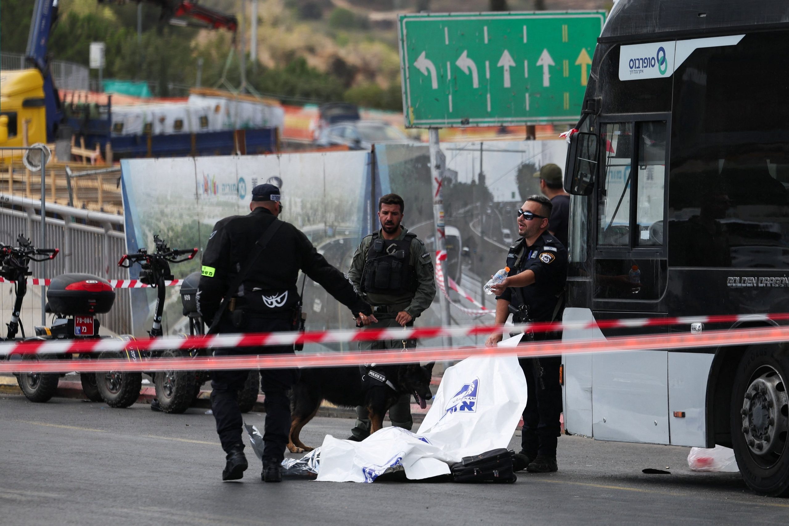 Ιερουσαλήμ: Ένοπλη επίθεση σε σταθμό λεωφορείων - Εφτασαν τους 6 οι ...