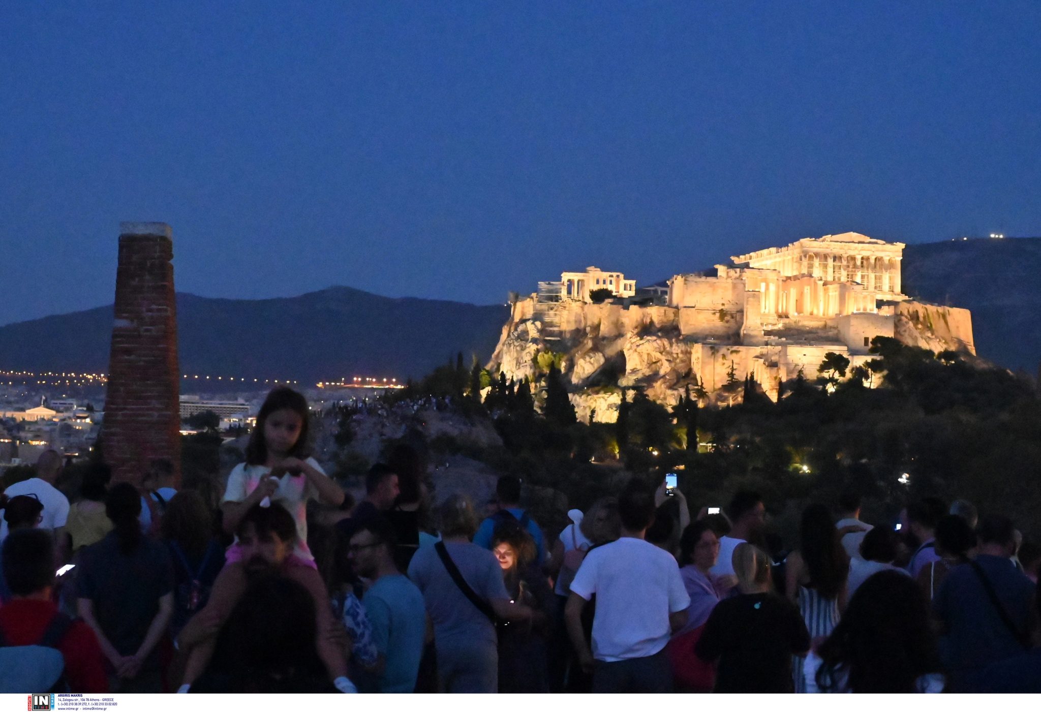 Ματωμένο Φεγγάρι: Η μαγεία της τελευταίας ολικής έκλειψης Σελήνης για ...