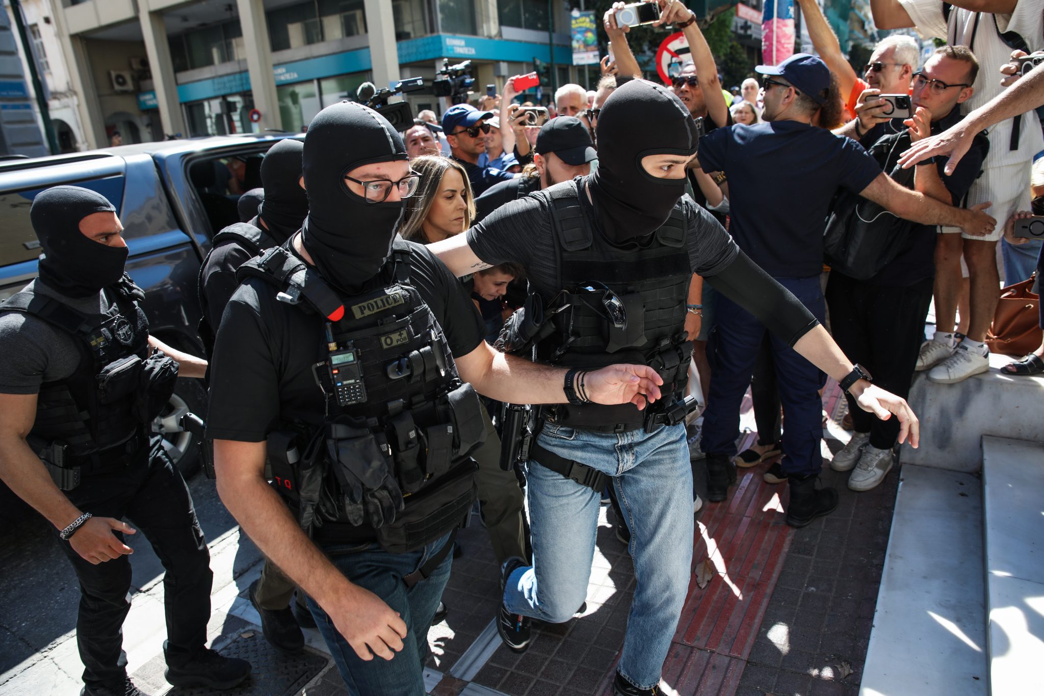 28η Οκτωβρίου: Τα δάκρυα του εύζωνα την ώρα της παρέλασης στη ...