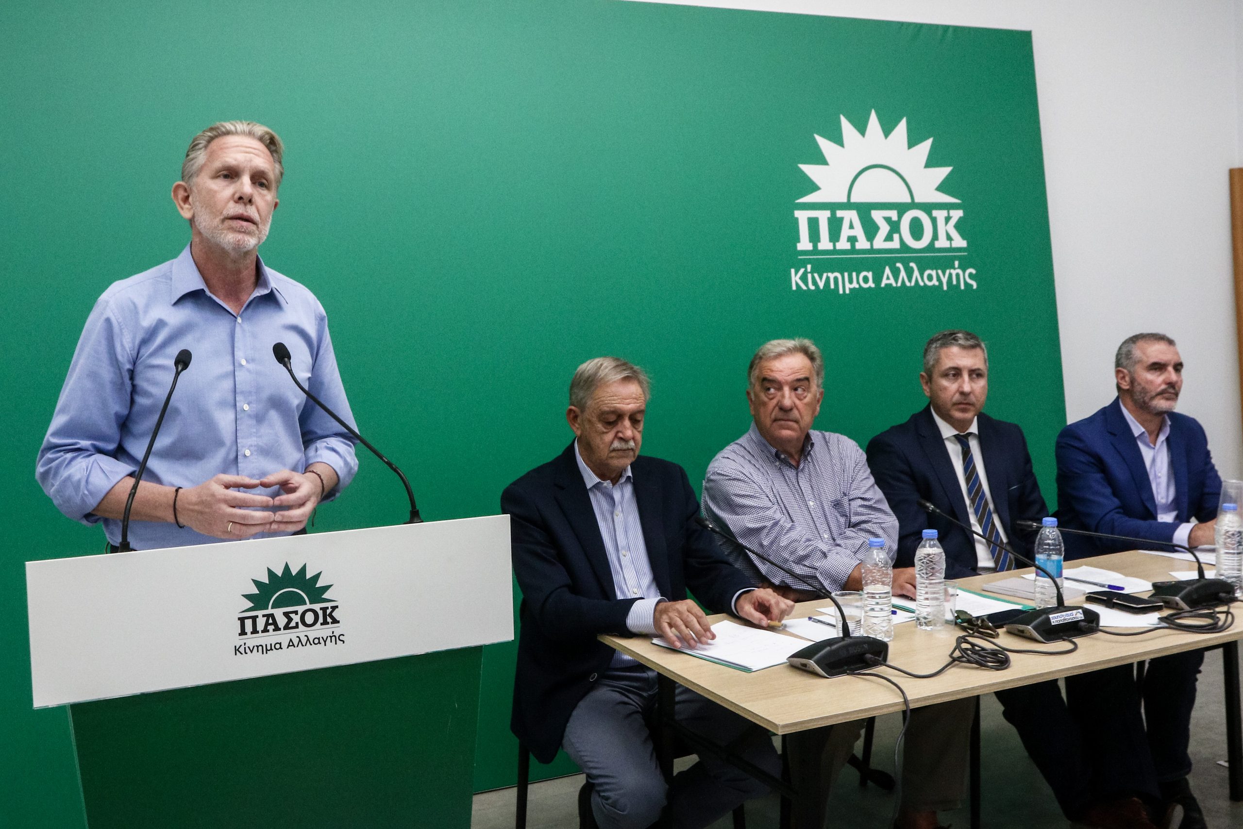ΠΑΣΟΚ: Αυτή είναι η «Μαύρη Βίβλος» για την εξαετή διακυβέρνηση της ΝΔ ...