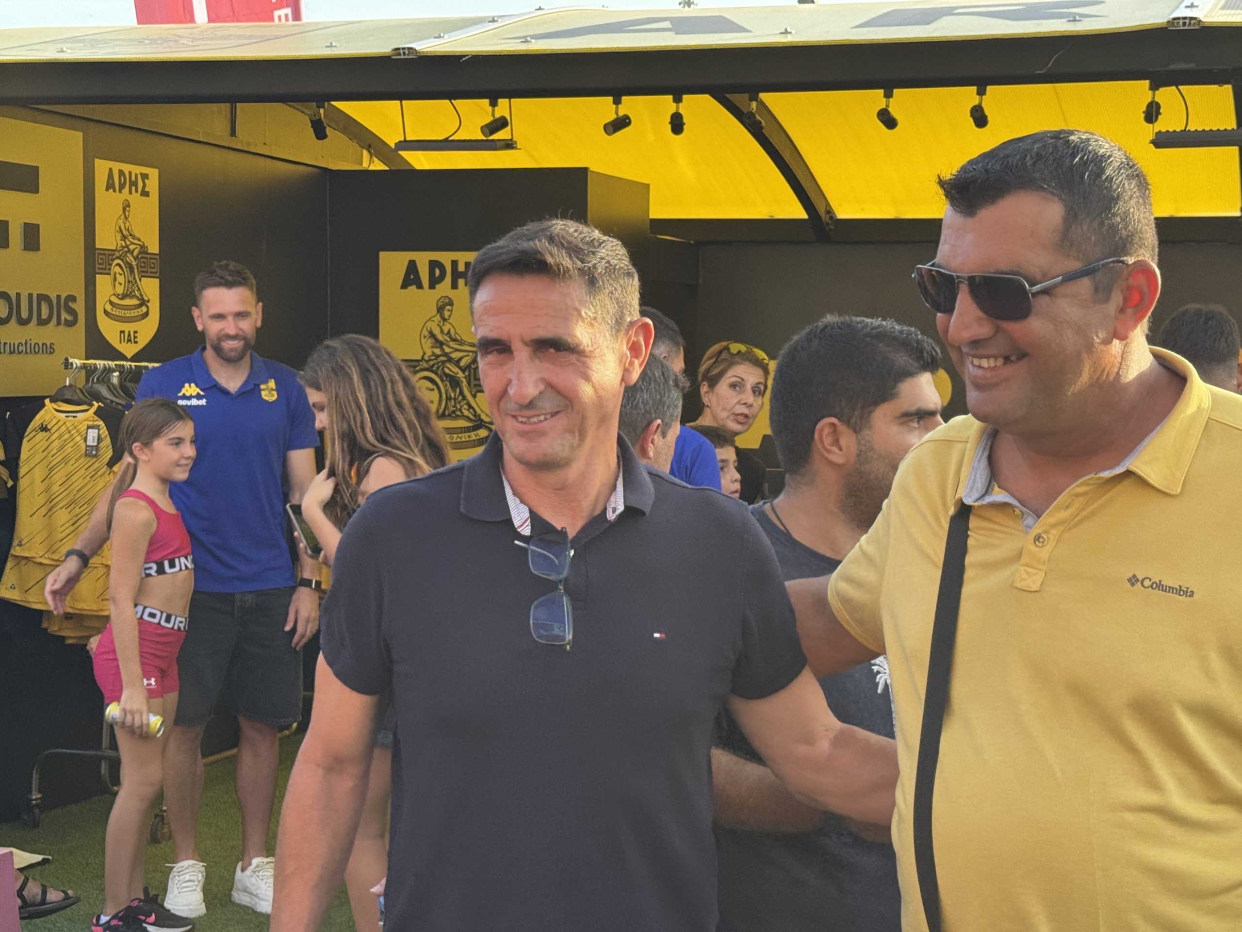 Άρης: Ο κόσμος… αγκάλιασε Χιμένεθ και παίκτες στη ΔΕΘ - ΤΑ ΝΕΑ