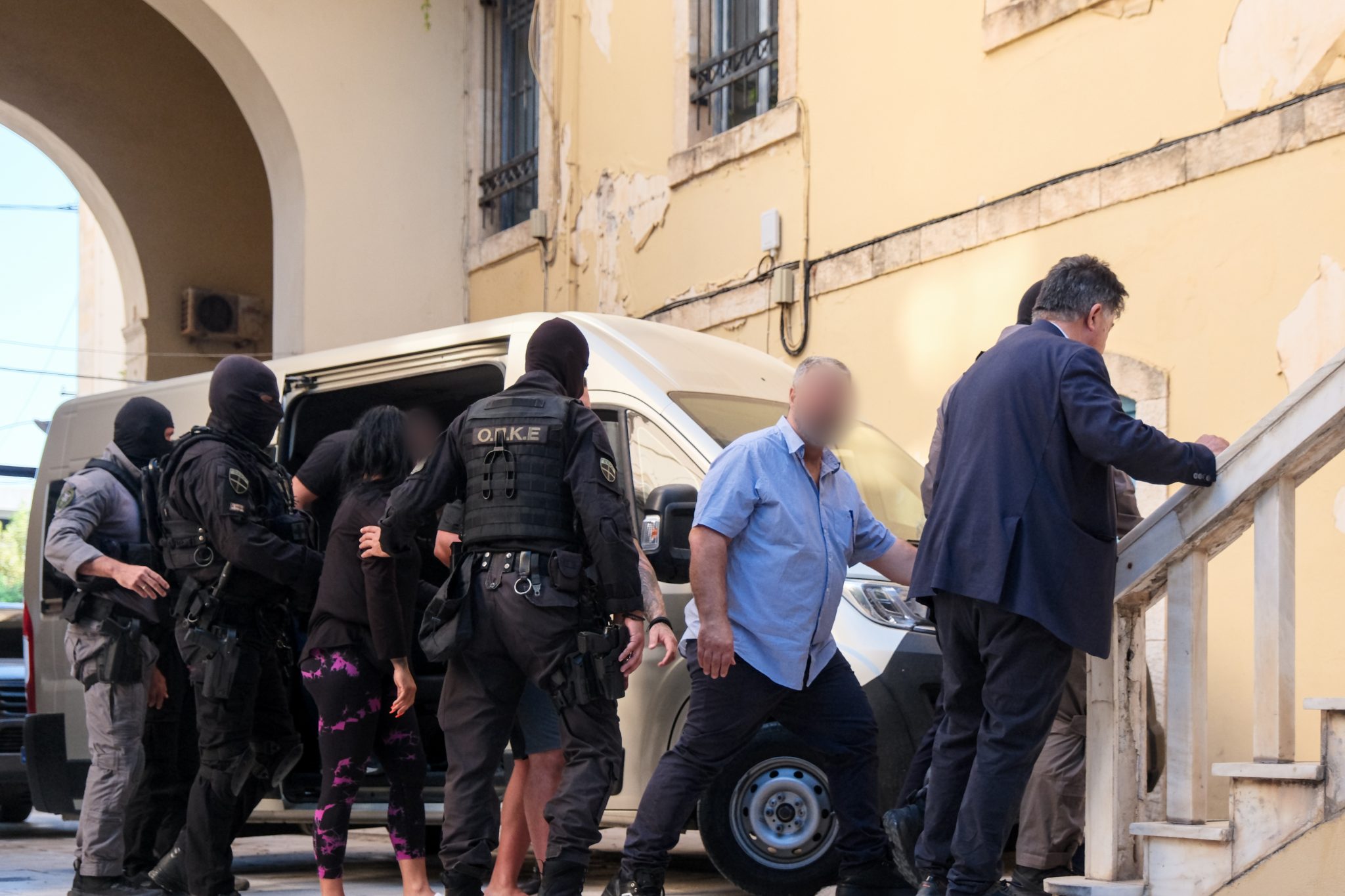 Φως στο Τούνελ: Θρίλερ με την εξαφάνιση 59χρονης μητέρας - Είχε ...
