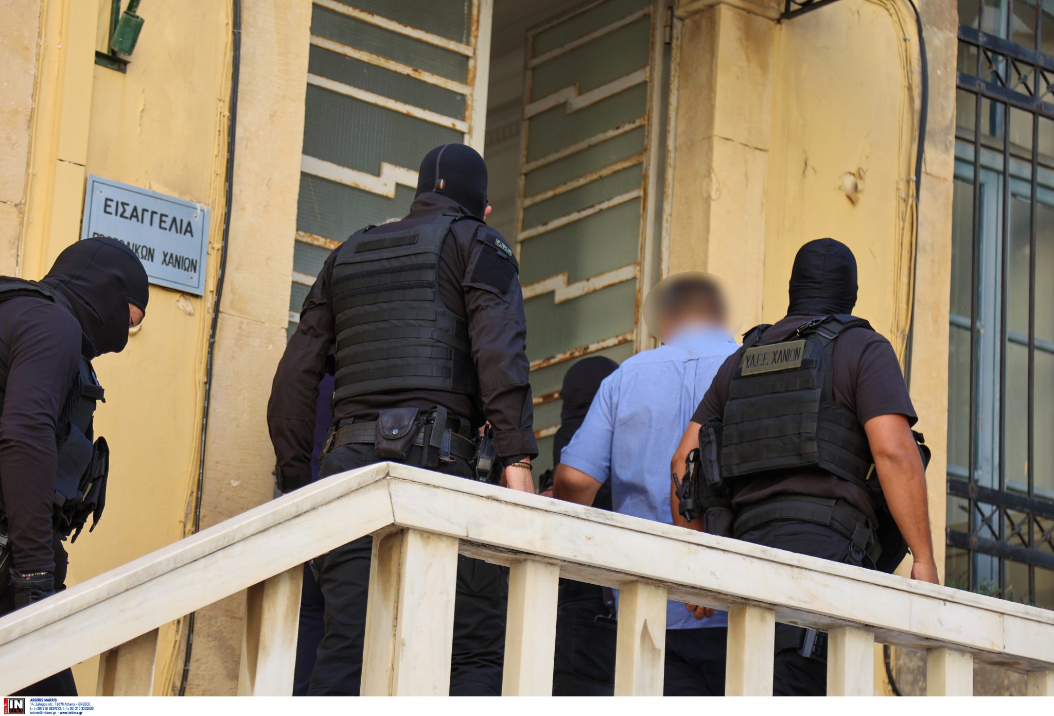 Μάχη για τη ζωή της δίνει 39χρονη που την δάγκωσε οχιά σε σχολείο - ΤΑ ΝΕΑ