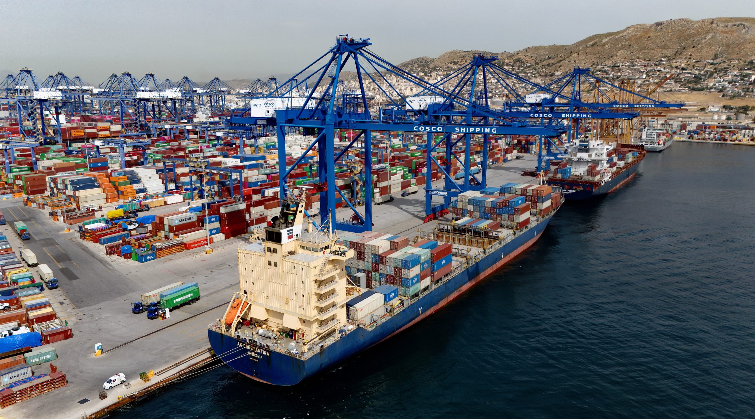 Reuters: Στο στόχαστρο των ΗΠΑ, COSCO και λιμάνι Πειραιά - ΤΑ ΝΕΑ