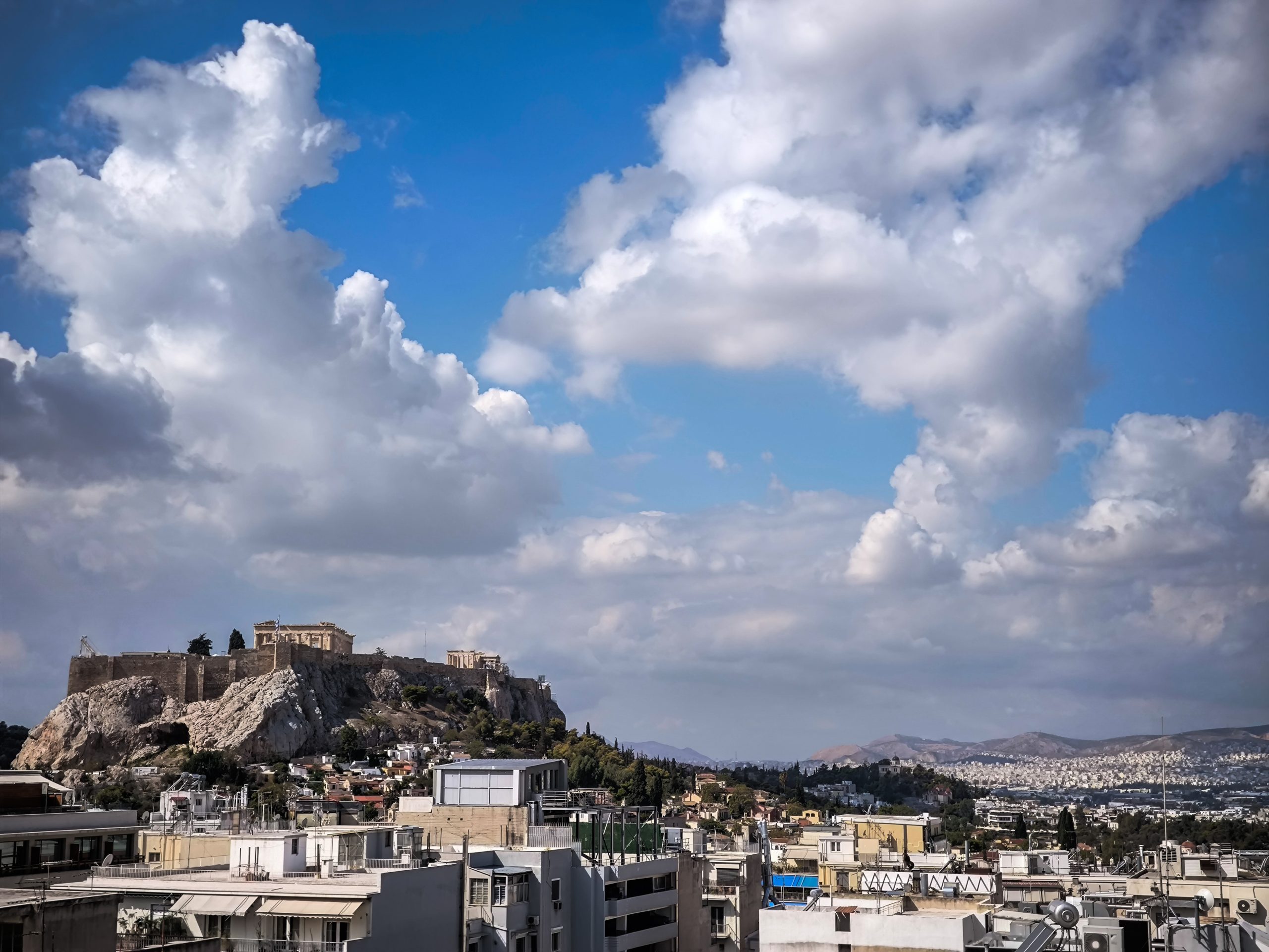 Ο καιρός το Σαββατοκύριακο: Ηλιοφάνεια, βοριάδες και λίγες τοπικές ...