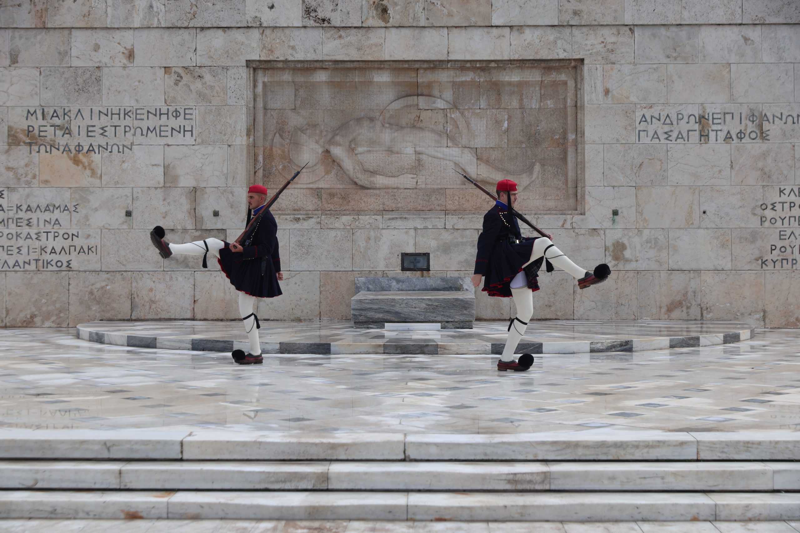 Δένδιας για Άγνωστο Στρατιώτη: Συντονίζουμε Δήμο και ΠΡΟΠΟ - Δούκας ...