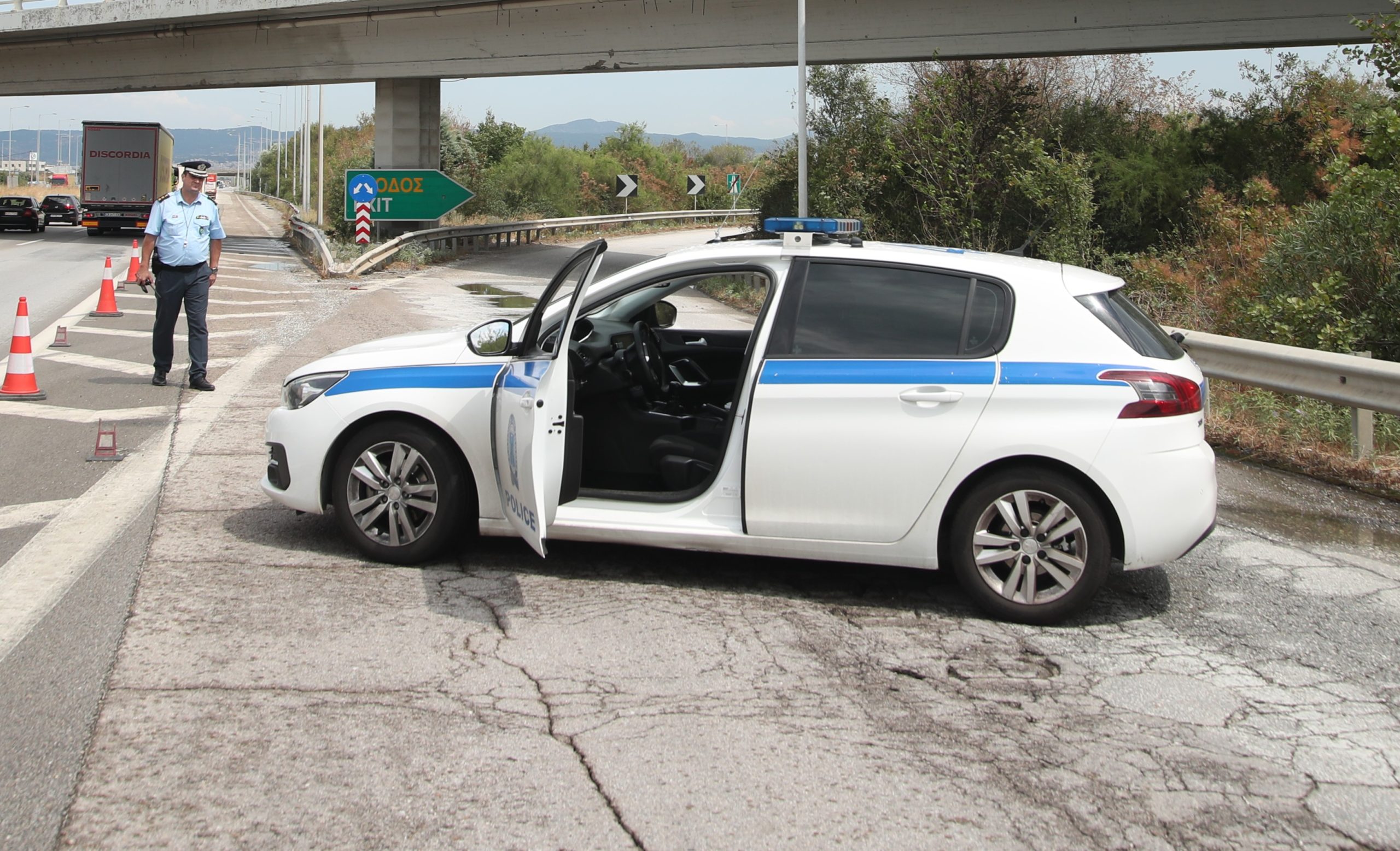 Σαρωνίδα: Σοβαρό τροχαίο στη λεωφόρο Σουνίου με τραυματίες - ΤΑ ΝΕΑ
