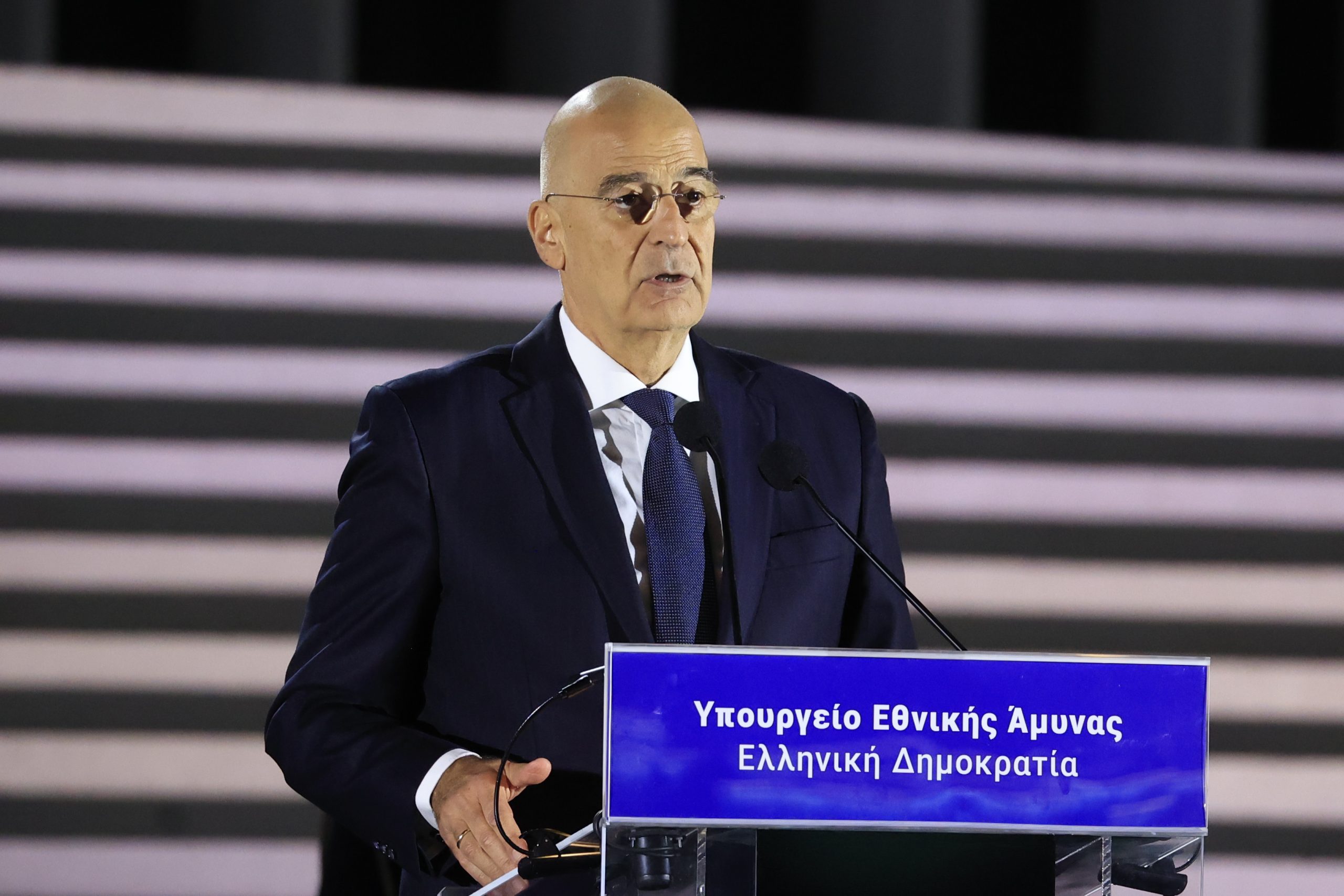 Πεντάγωνο: Μαζί στα εγκαίνια της νέας πρόσοψης Μητσοτάκης - Δένδιας ...