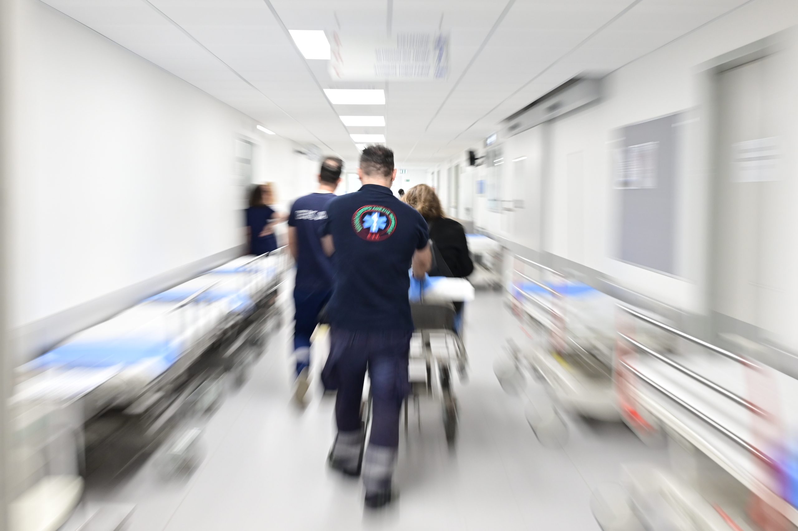 Μάχη για τη ζωή της δίνει 40χρονη ύστερα από άγριο ξυλοδαρμό ...