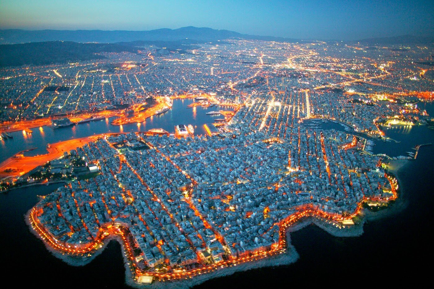 ΤΑ ΝΤΟΚΟΥΜΕΝΤΑ αλλάζουν τον πολιτιστικό χάρτη του Πειραιά - ΤΑ ΝΕΑ