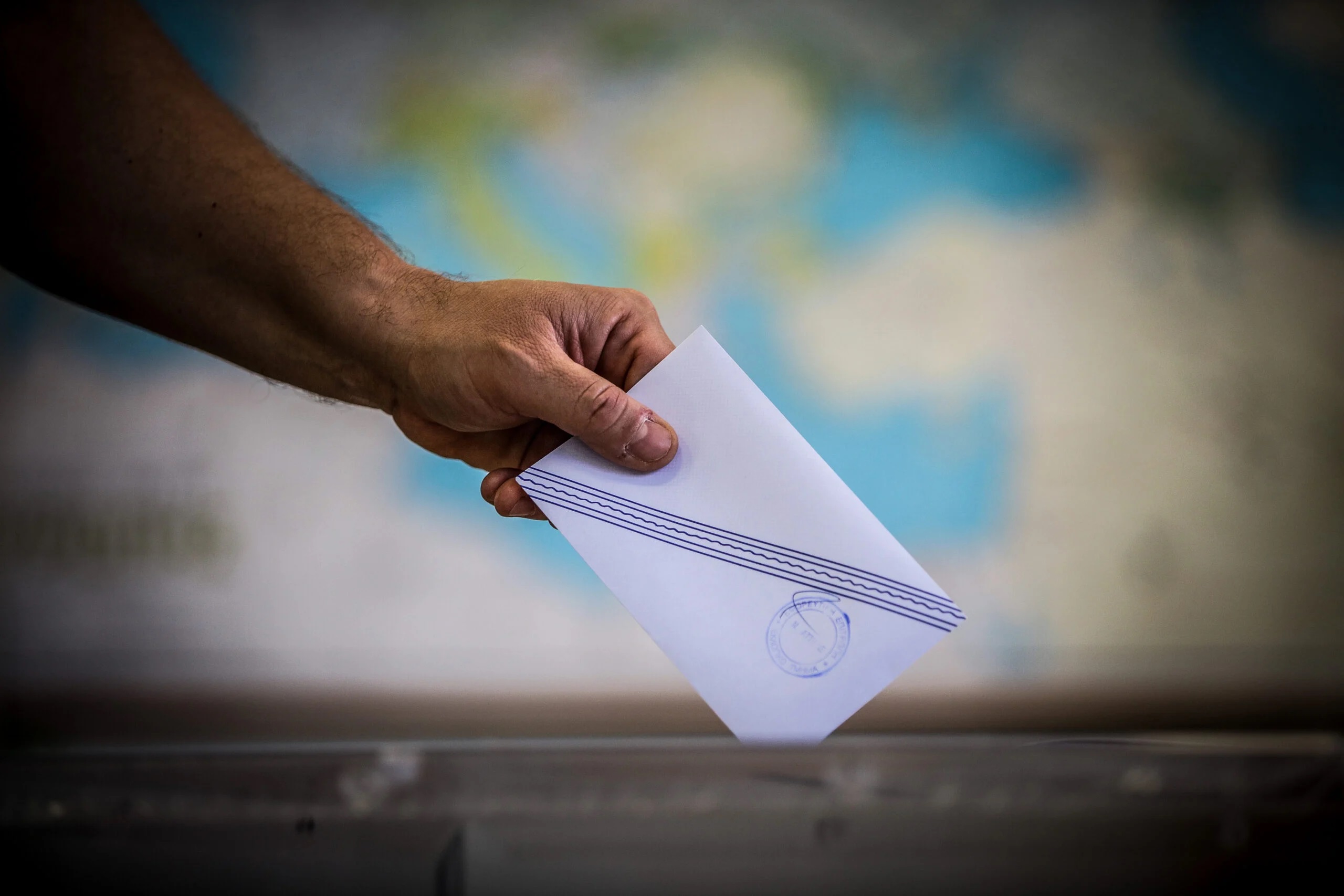 Δημοσκόπηση RealPolls: «Ούτε ευρώ στην τσέπη μας από τις ενεργειακές ...
