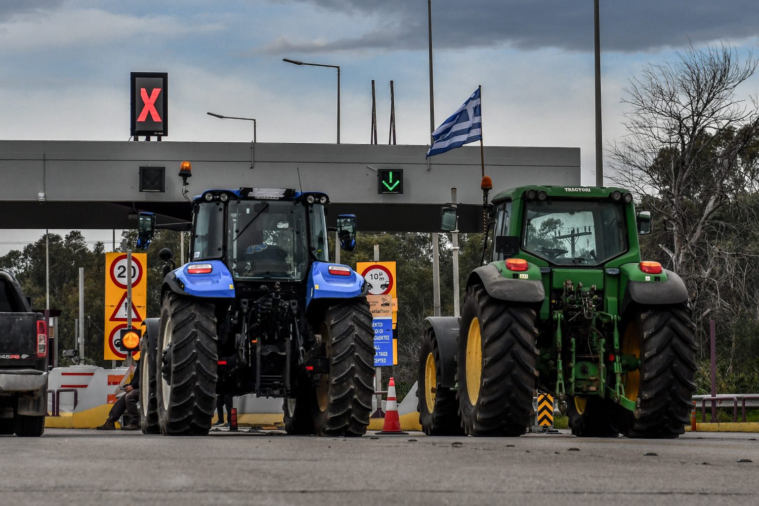 Ειδήσεις και τελευταία νέα για μπλόκο - ΤΑ ΝΕΑ