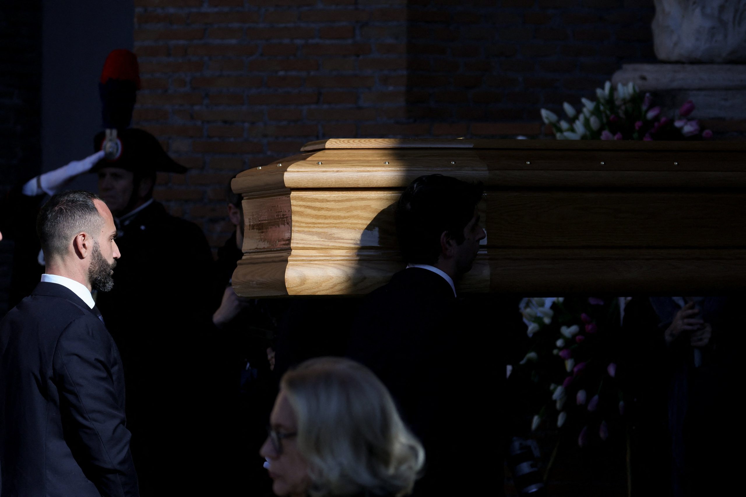 Το τελευταίο αντίο στον Valentino: Η Ρώμη αποχαιρετά τον θρύλο της ...