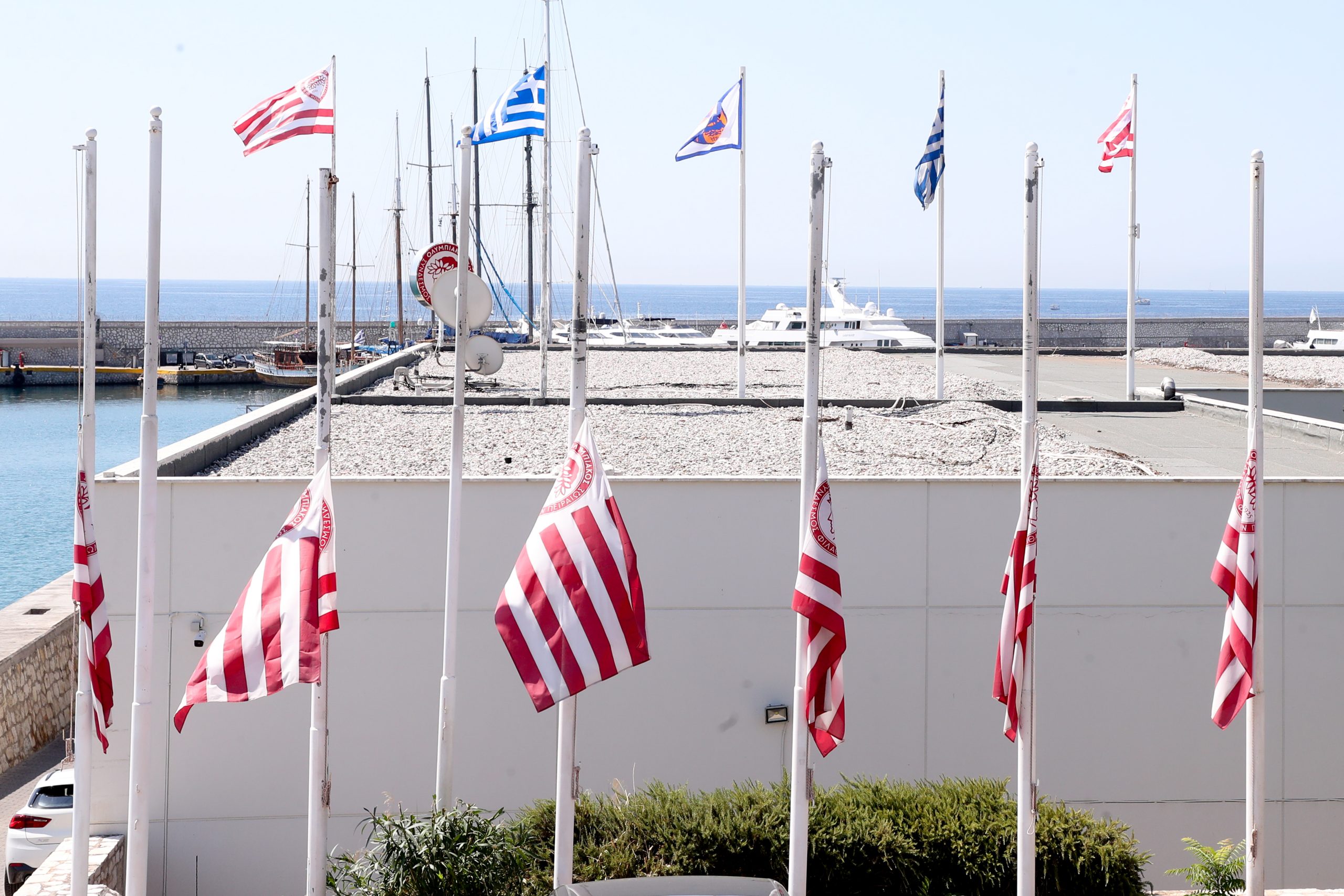 Συλλυπητήρια της ΠΑΕ Ολυμπιακός για την τραγωδία με τους οπαδούς του ...