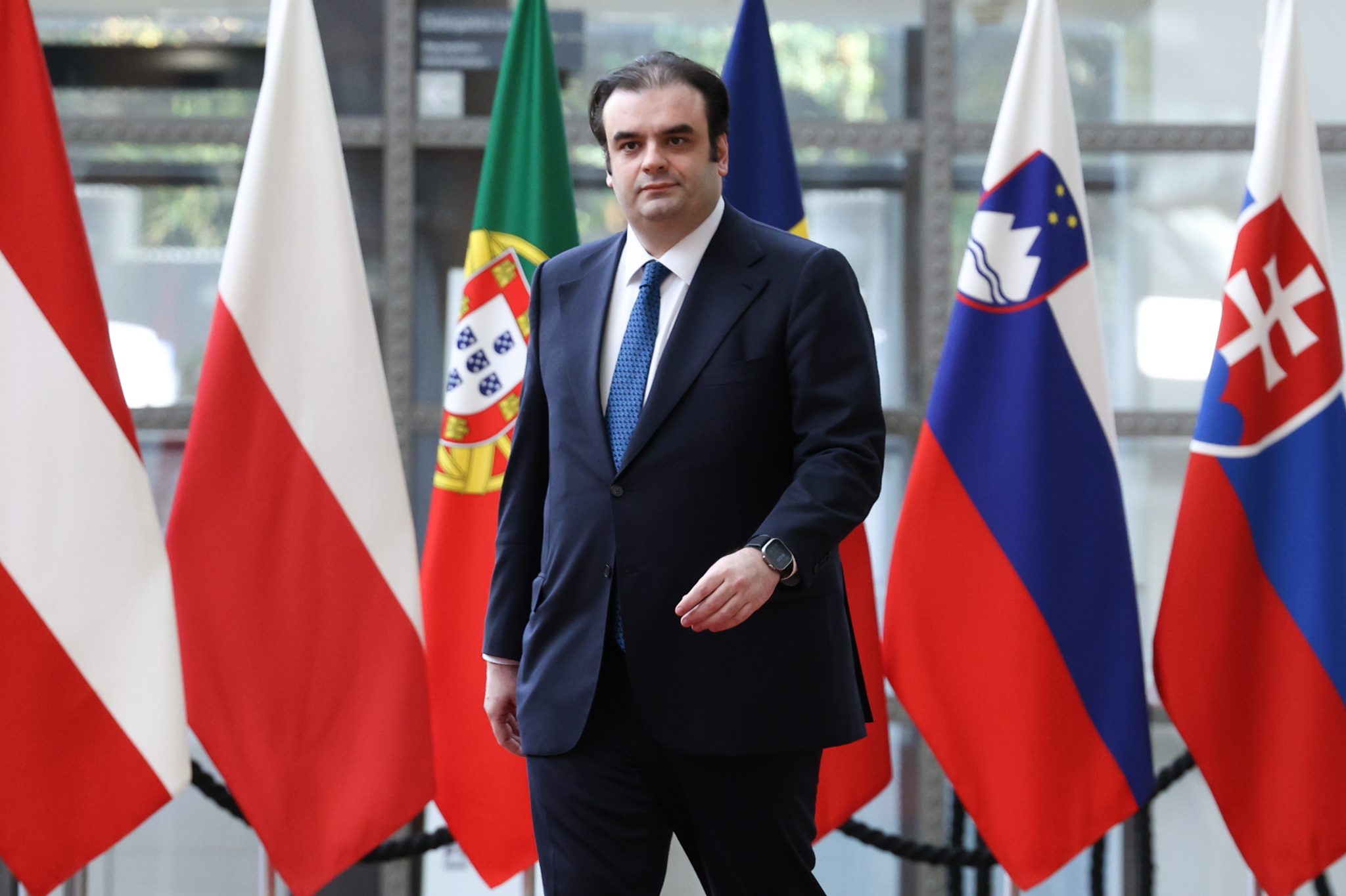 Ξεκινά τη Δευτέρα η υποχρεωτική εφαρμογή των ηλεκτρονικών τιμολογίων ...