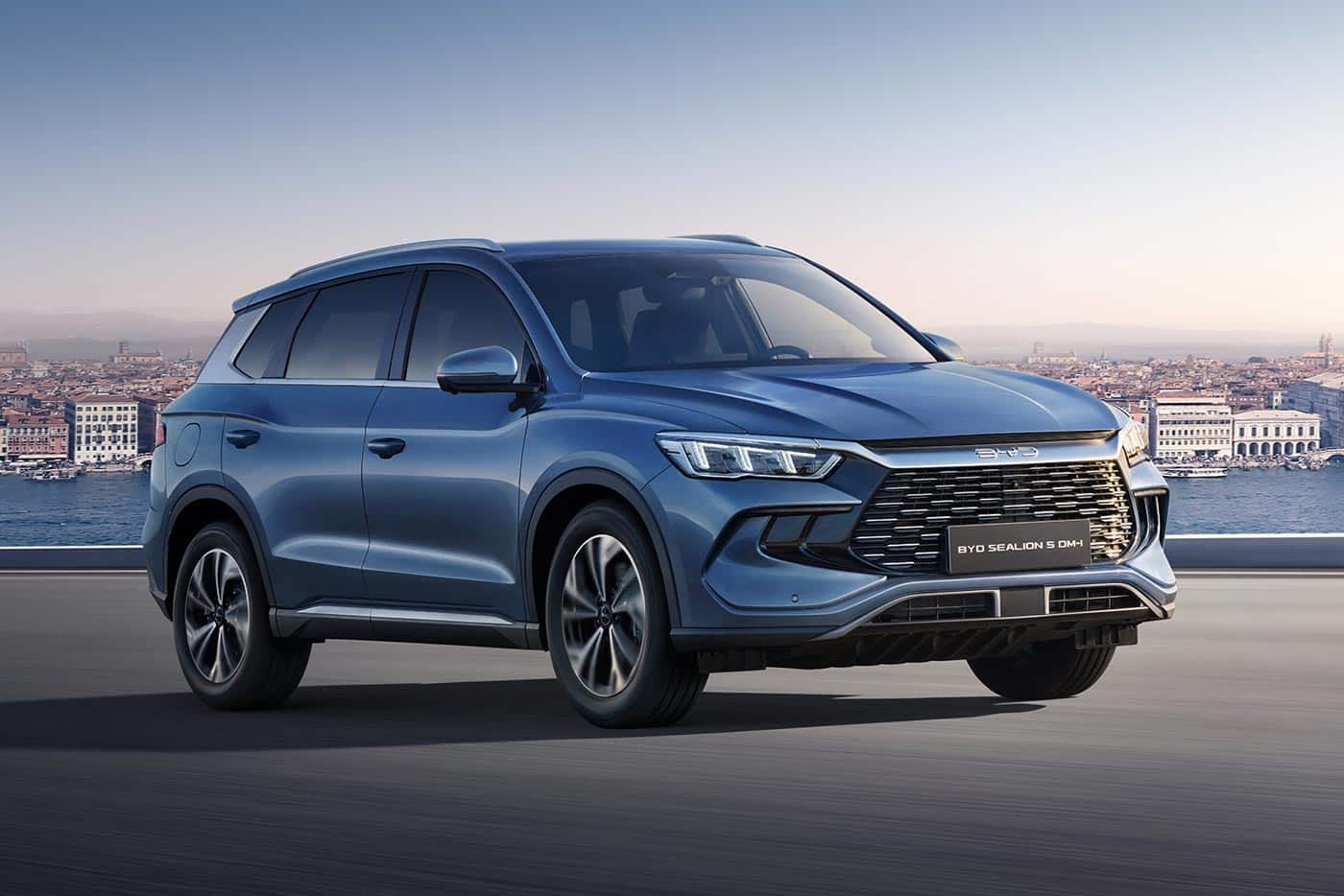 Τέσσερα υβριδικα SUV με αυτονομία 1.000 χλμ - ΤΑ ΝΕΑ