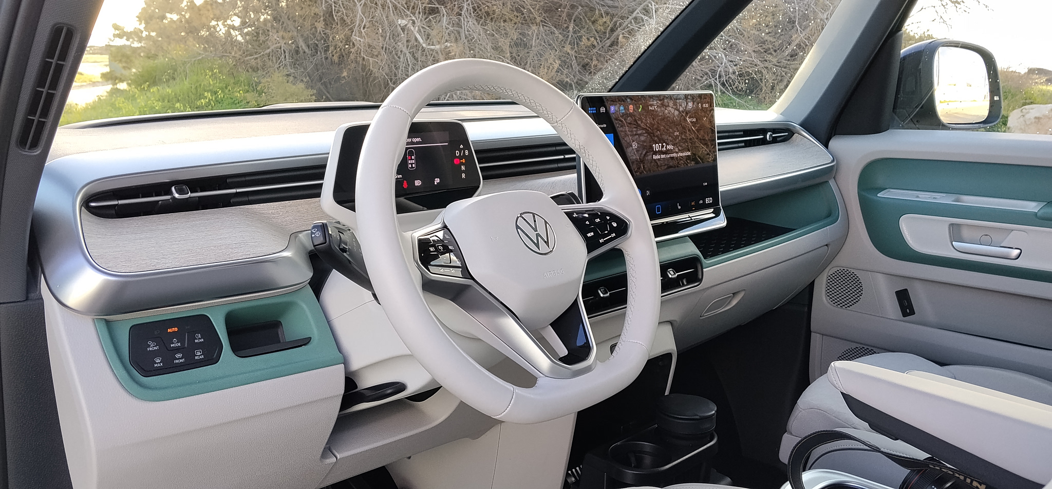 VW ID.Buzz 286PS: Δώσε του ταξίδια - ΤΑ ΝΕΑ